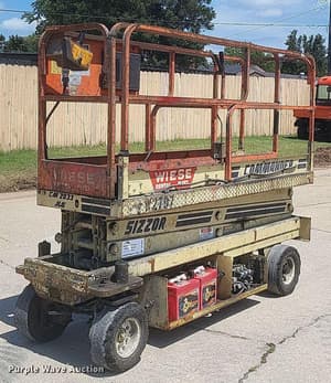 SOLD - 1996 JLG CM2033 Lot No. DR4962 Construction with 36,294 Hrs ...