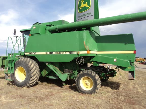 1996 John Deere 9600 Combines Class 6 for Sale | Tractor Zoom