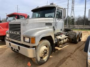 SOLD - 1996 Mack CH613 Lot No. 55589259 Other Equipment with 518,339 mi | Tractor Zoom