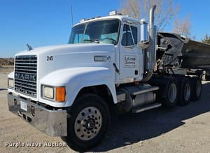 SOLD - 1996 Mack CH613 Lot No. IO9752 Other Equipment with 321,692 mi | Tractor Zoom