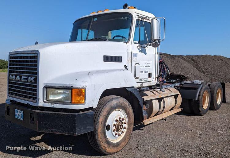 SOLD - 1996 Mack CH613 Other Equipment Trucks | Tractor Zoom