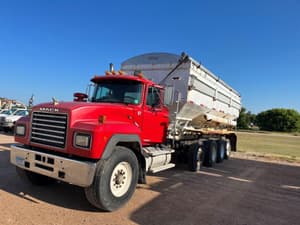 SOLD - 1996 Mack RD690S Other Equipment with 187,738 mi | Tractor Zoom