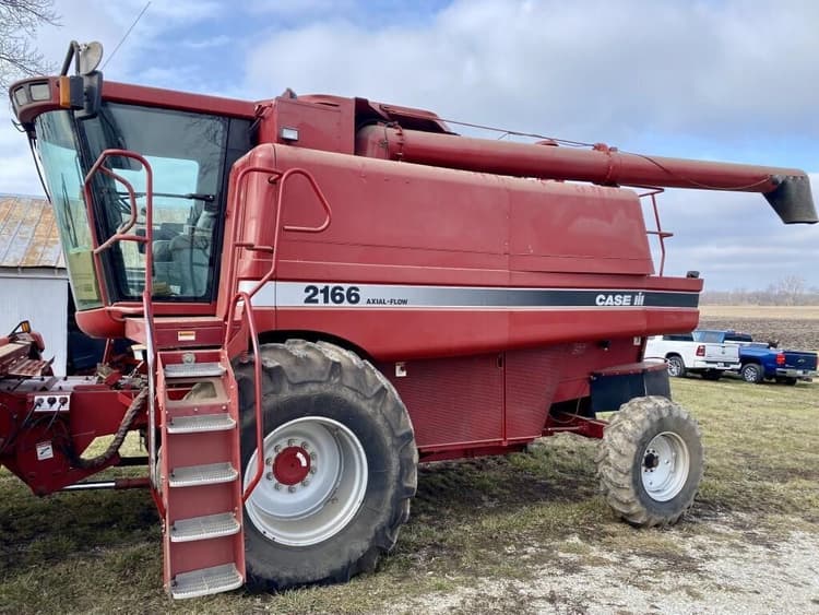 1997 Case IH 2166 Combines Class 5 for Sale | Tractor Zoom