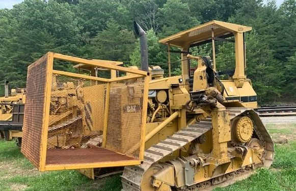 SOLD - 1997 Caterpillar 561 Lot No. 990cd129-1e61-11ed-8bec ...