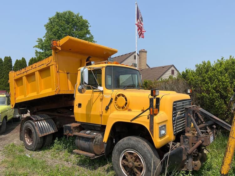 1997 Ford L8000 Other Equipment Trucks for Sale | Tractor Zoom