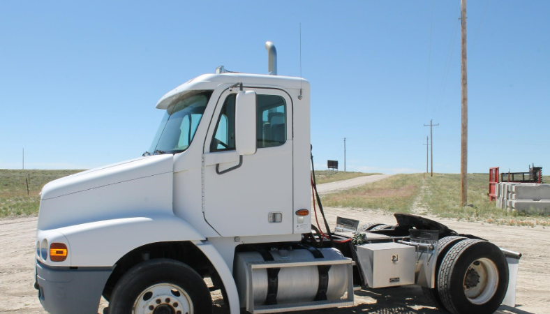 SOLD - 1997 Freightliner FLC112 Lot No. 0018b57e-0451-11ed-9544 ...
