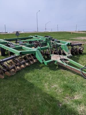 SOLD - 1997 John Deere 510 7 shank Stock No. 334448 Tillage with 7 ...