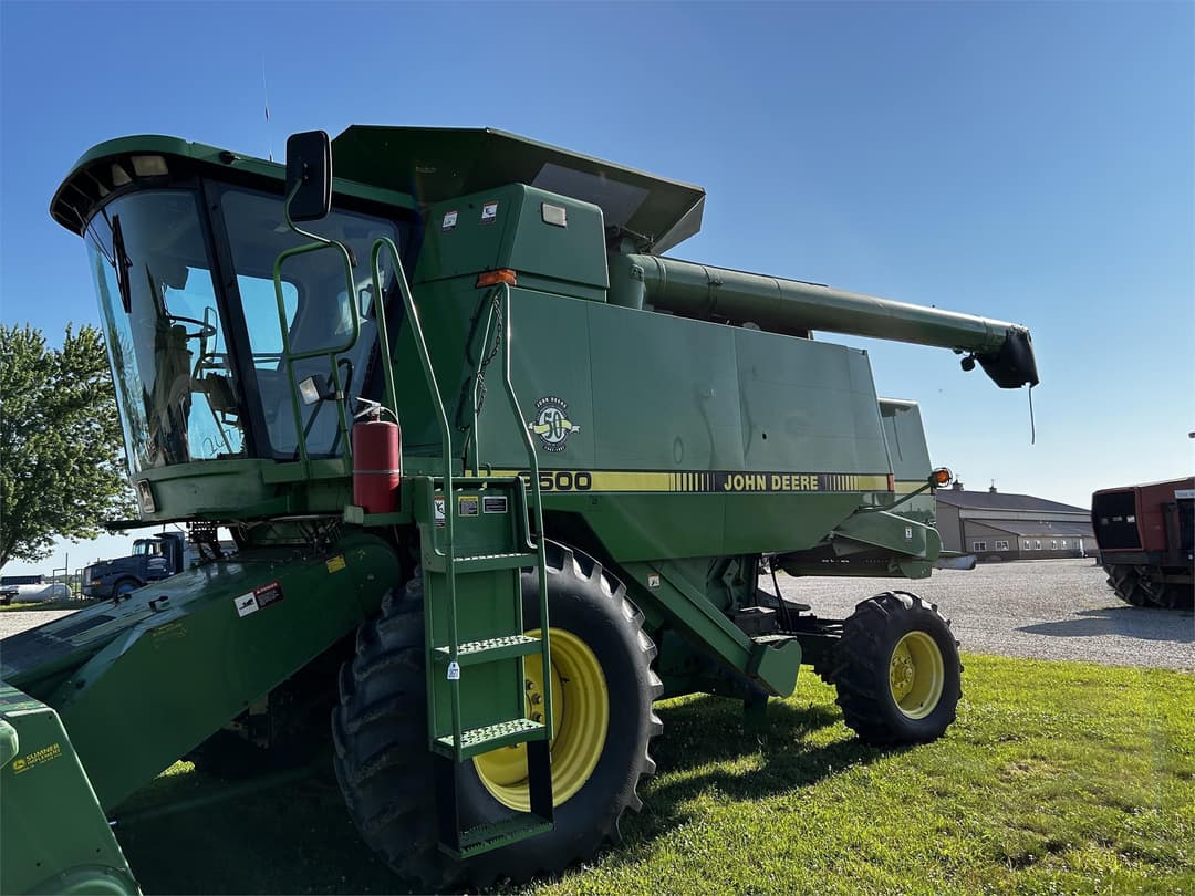 1997 John Deere 9500 Combines For Sale with 4,376 Hrs | Tractor Zoom