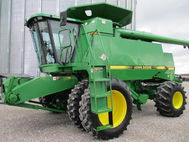 SOLD - 1997 John Deere 9600 Combines Class 6 | Tractor Zoom