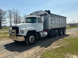 SOLD - 1997 Mack RD Lot No. 261637 Other Equipment with 442,022 mi ...