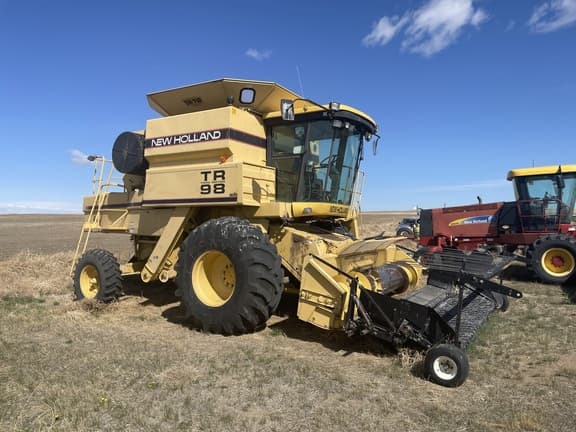 1997 New Holland TR98 Combines Class 6 for Sale | Tractor Zoom