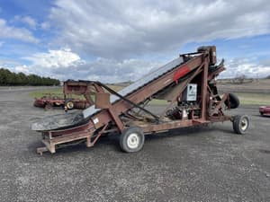 SOLD - 1997 Spudnik 550 Potato Piler Harvesting with --- Ft | Tractor Zoom