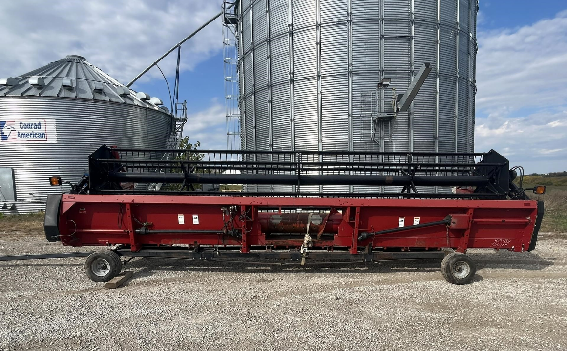 SOLD - 1998 Case IH 1020 Harvesting with 25 ft | Tractor Zoom