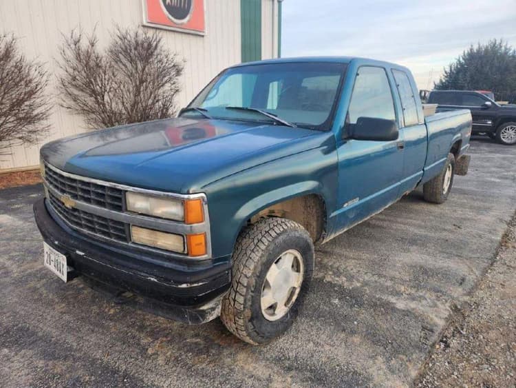 SOLD - 1998 Chevrolet 1500 Other Equipment Vehicles | Tractor Zoom
