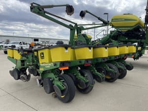 SOLD - 1998 John Deere 1760 Stock No. 851580 Planting with 12 Rows ...