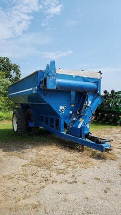 1998 Kinze 1040 Harvesting Grain Carts for Sale | Tractor Zoom