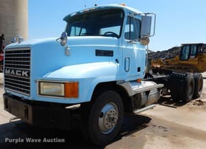 SOLD - 1998 Mack CH613 semi truck Other Equipment with 680,324 mi | Tractor Zoom