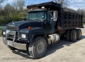 SOLD - 1998 Mack RD688S Lot No. DT0731 Other Equipment with 499,554 mi ...