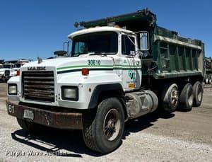 SOLD - 1998 Mack RD690S Other Equipment with --- mi | Tractor Zoom
