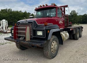 SOLD - 1998 Mack RD690S Lot No. DI9821 Other Equipment with 210,948 mi | Tractor Zoom