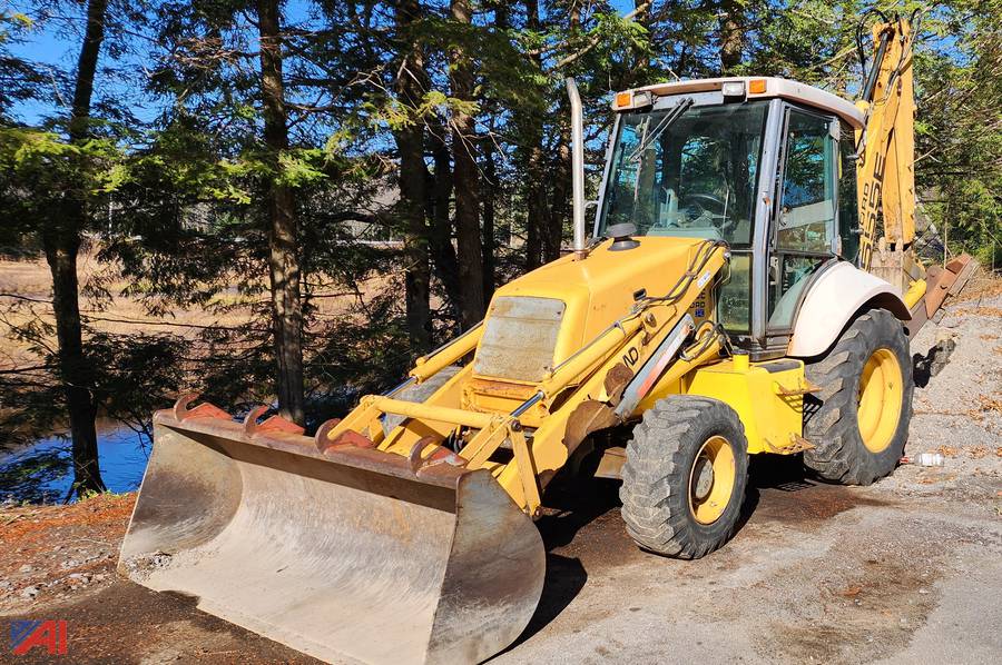 SOLD - 1998 New Holland 555E Construction with 4,771 Hrs | Tractor Zoom