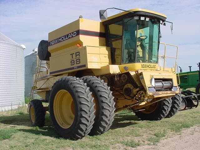 1998 New Holland TR98 Combines Class 6 for Sale | Tractor Zoom