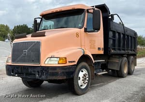 SOLD - 1998 Volvo VN Lot No. EN5622 Other Equipment with --- mi ...