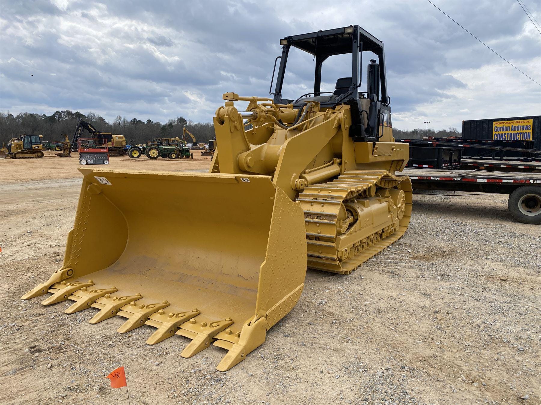 SOLD - 1999 Caterpillar 963C Construction with 10,354 Hrs | Tractor Zoom