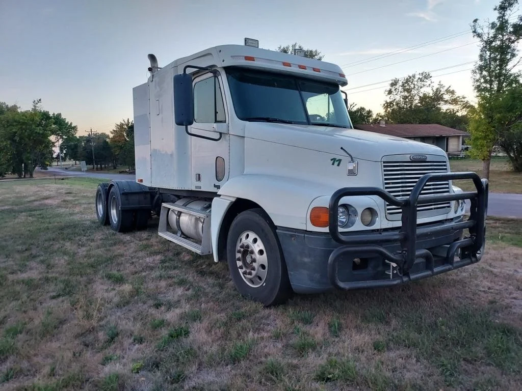 SOLD - 1999 Freightliner Century Class Other Equipment with --- mi ...