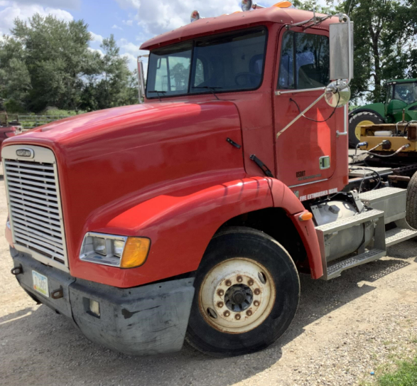 SOLD - 1999 Freightliner FLD112 Lot No. deb47b35-0ceb-11ed-9544 ...