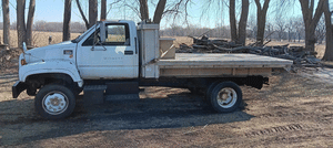 SOLD - 1999 GMC C6500 Other Equipment with 209,000 mi | Tractor Zoom