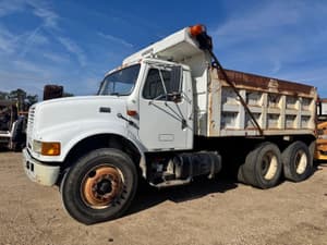 SOLD - 1999 International 4900 Lot No. 30772 Other Equipment with ...