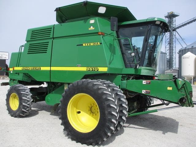 1999 John Deere 9610 Combines Class 6 for Sale | Tractor Zoom