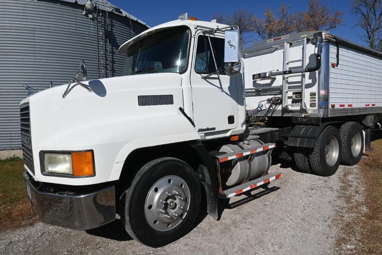 SOLD - 1999 Mack CH613 Other Equipment Trucks | Tractor Zoom