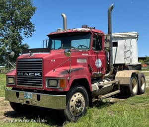 SOLD - 1999 Mack CH613 Lot No. DU9934 Other Equipment with 721,674 mi | Tractor Zoom