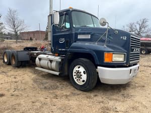 SOLD - 1999 Mack CH613 Lot No. 478 Other Equipment with 214,587 mi ...