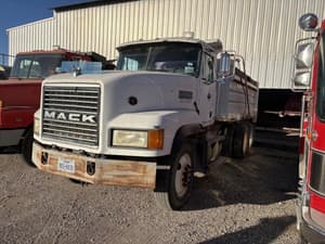 SOLD - 1999 Mack CL700 Lot No. 16200 Other Equipment with 451,279 mi ...