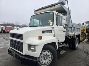 1999 Mack CS Lot No. 476437 Other Equipment For Sale with 352,658 mi ...