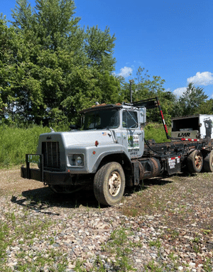 SOLD - 1999 Mack RD688SX Other Equipment with 742,345 mi | Tractor Zoom