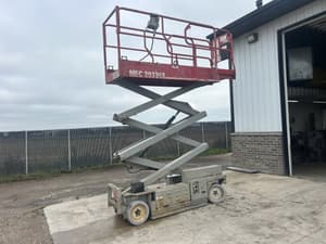 SOLD - 1999 MEC 2033ES Lot No. 1657 Construction with --- Hrs | Tractor ...