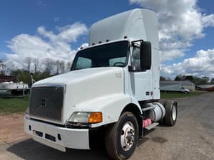 1999 Volvo VN Lot No. 377210 Other Equipment For Sale with 637,289 mi ...