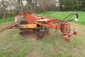 SOLD - Melroe 912 Lot No. 90 Tillage with 5 Bottoms | Tractor Zoom