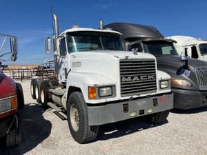 SOLD - 1997 Mack CH613 Lot No. 1076 Other Equipment with --- mi | Tractor Zoom