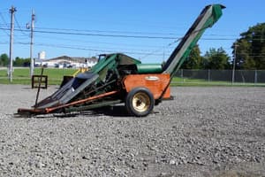 SOLD - New Idea 325 Lot No. 1536 Harvesting | Tractor Zoom