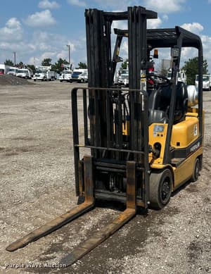 SOLD - 2000 Caterpillar GC15K Lot No. EG1605 Construction with 7,783 ...