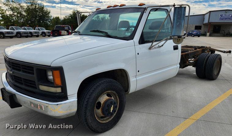 SOLD - 2000 Chevrolet 3500HD Other Equipment with 270,501 mi | Tractor Zoom