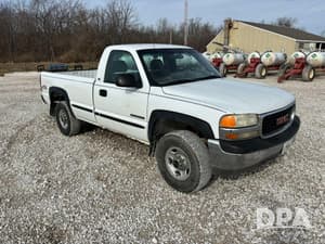 SOLD - 2000 GMC 2500HD Lot No. 122 Other Equipment with 199,169 mi ...