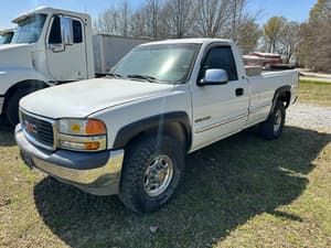 SOLD - 2000 GMC 2500 Lot No. 7427 Other Equipment with --- mi | Tractor ...
