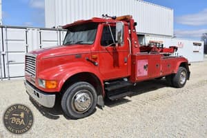 SOLD - 2000 International 4700 Lot No. 33711 Other Equipment with ...
