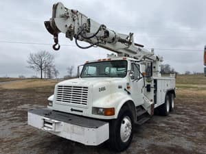SOLD - 2000 International 4900 Lot No. 30695 Other Equipment with ...